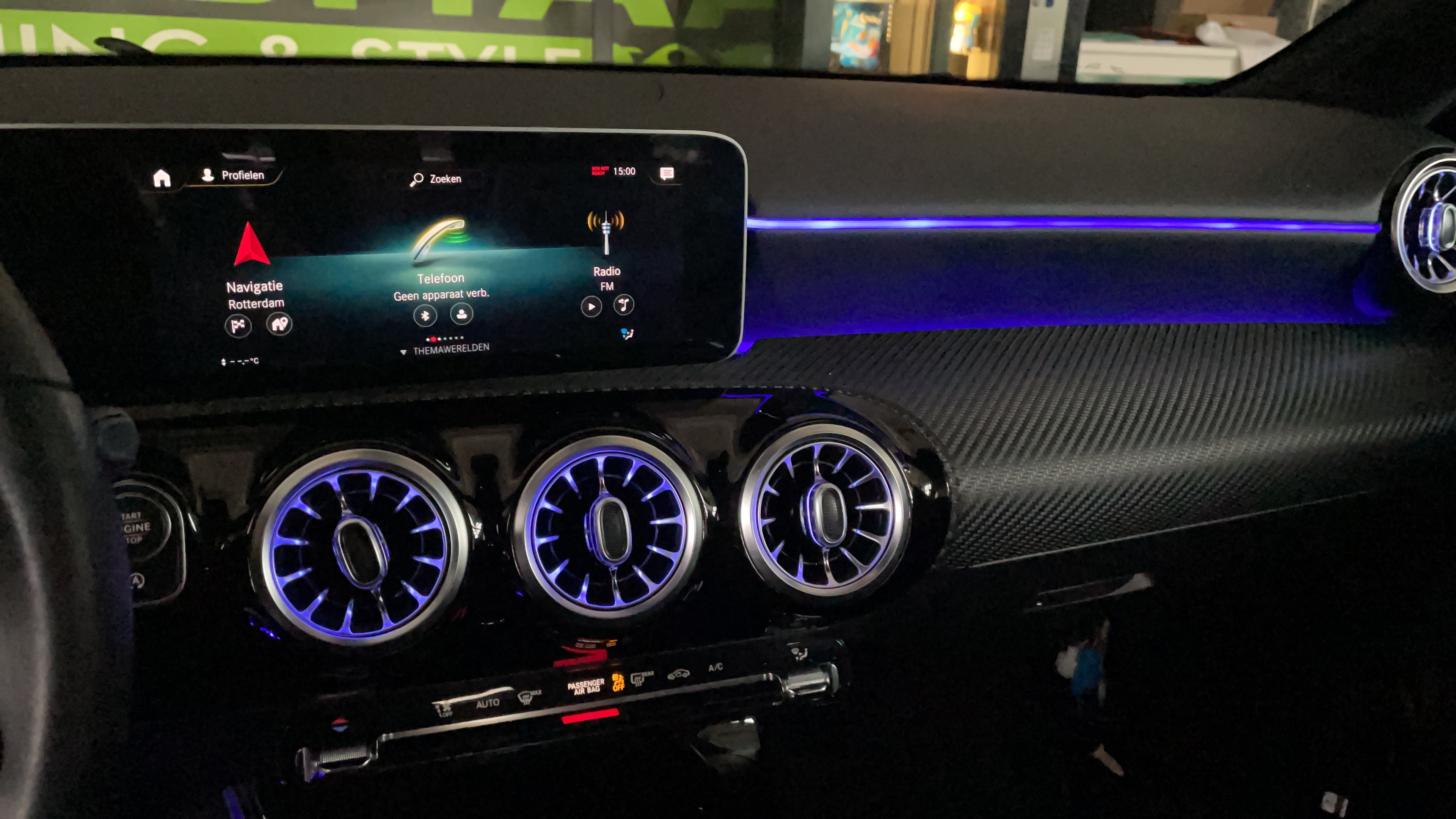 Ambilight inbouw Mercedes A-Klasse W177 - Cobra tuning & style